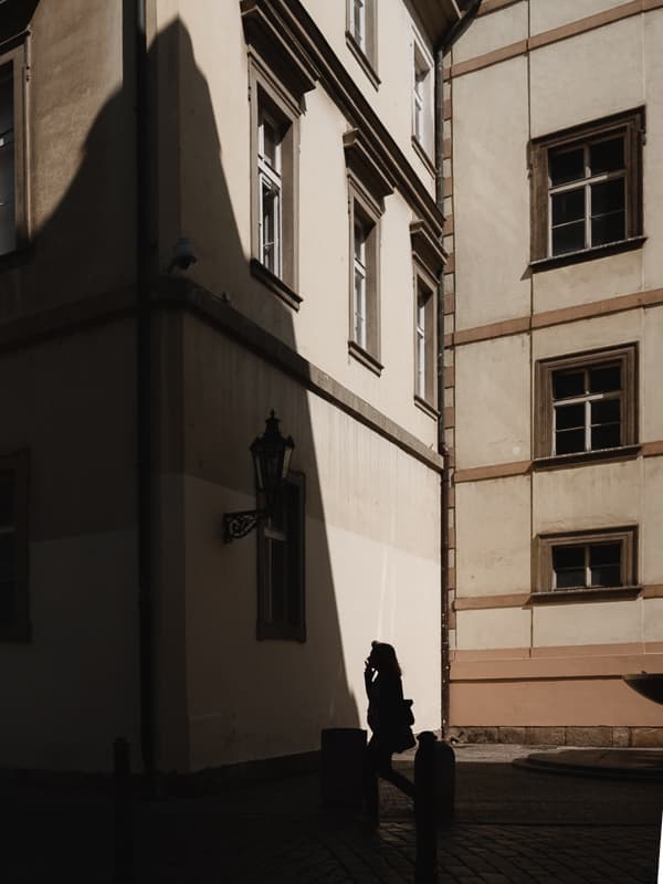 Card stack — Motion for React Example