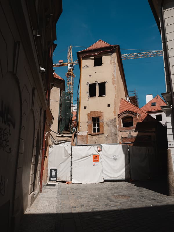 Card stack — Motion for React Example